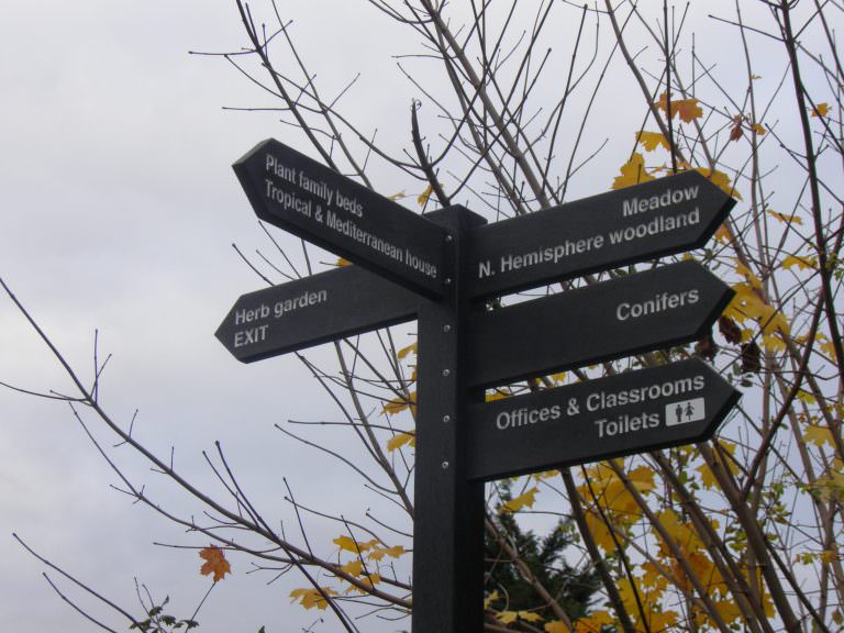 Fingerpost signs, bollards & waymarkers for public open spaces