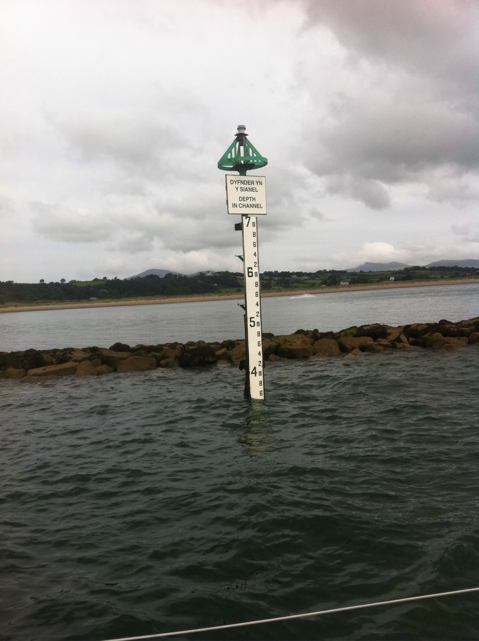 Water Depth Gauge boards to measure rivers, reservoirs, ports, marinas