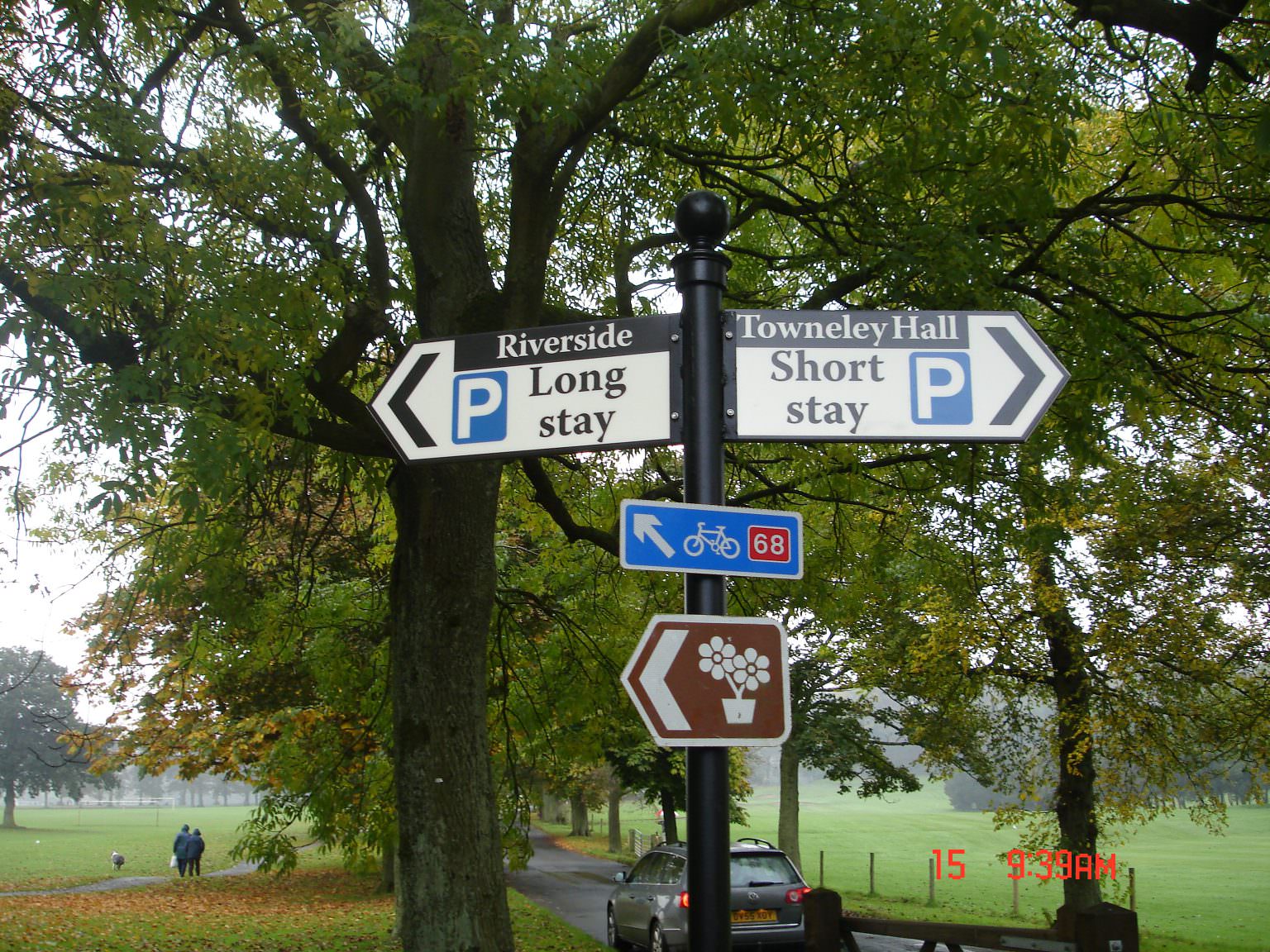 Signs for parks and public open spaces - Entrance, interpretation